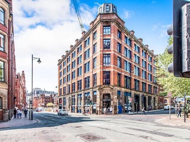 Whitworth Street, Manchester, Greater Manchester M1, 2 bed flat to rent, £1,600 pcm | PrimeLocation