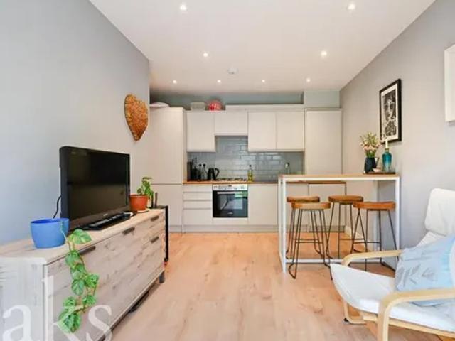 Whitworth Road, London, SE25 6TZ, United Kingdom | 2 bed apartment for rent #167258202 | Rentberry
