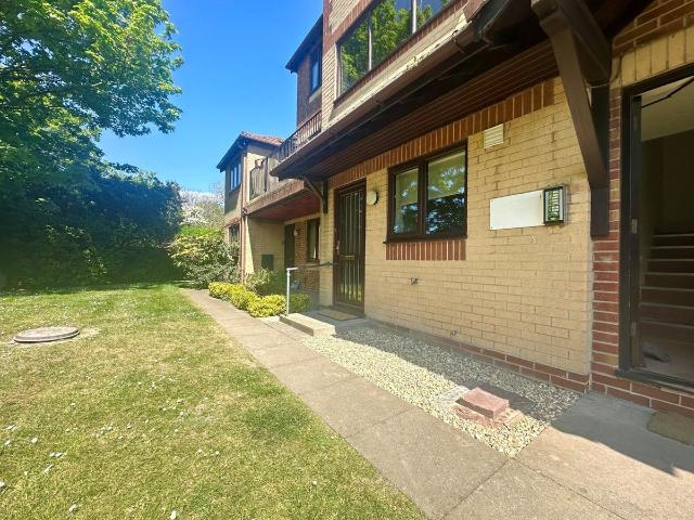 Whitworth Road, Southampton, Hampshire SO18, 2 bed maisonette to rent, £1,200 pcm | PrimeLocation