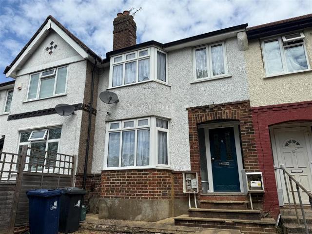 Whitton Avenue East, Greenford 3 bed terraced house to rent £2,100 pcm £485 pw