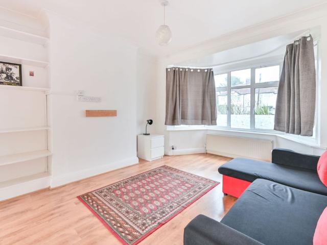 Whitton Avenue East, Perivale, Greenford UB6, 4 bed terraced house to rent, £3,000 pcm | PrimeLocation