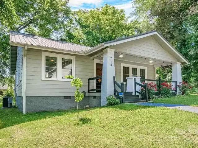 Whitted, HENDERSONVILLE, NC 28791