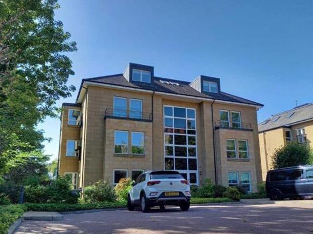 Whittingehame Drive, Glasgow, 2 Bedroom Flat