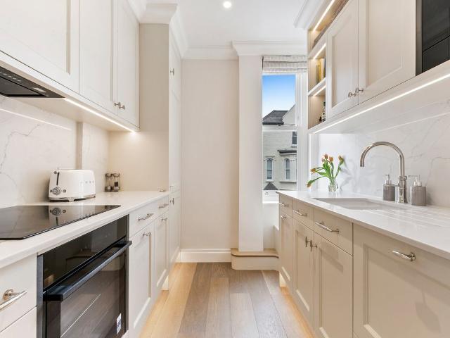 Whittingstall Mansions, Parsons Green SW6, 1 bed flat to rent, £3,250 pcm | PrimeLocation