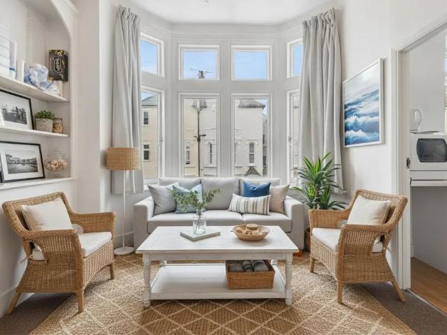 Whittingstall Road, London, SW6 1 bed flat to rent £2,200 pcm £508 pw