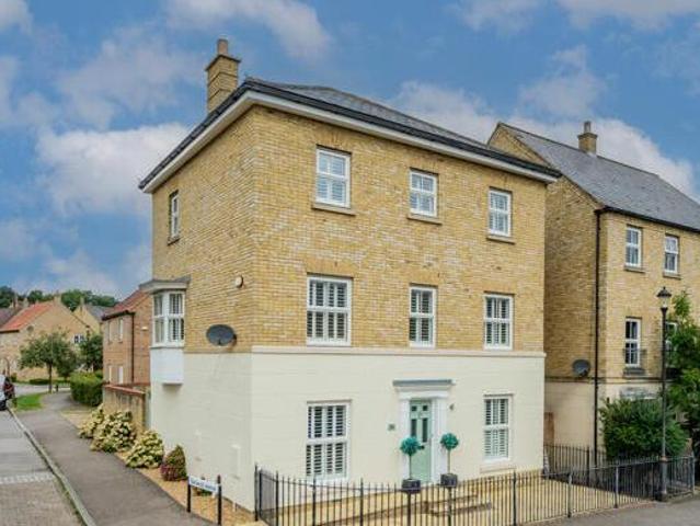 Whittington Chase, Kingsmead, 5 Bedroom Detached