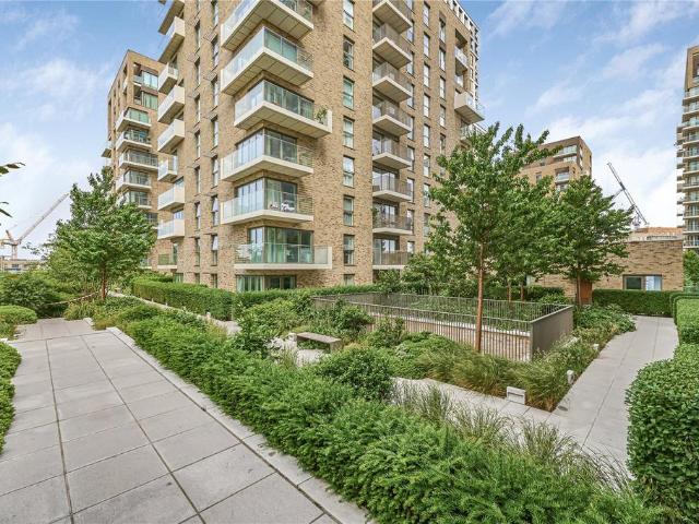 Whittle Road, London, SE3 1 bed apartment to rent £1,750 pcm £404 pw