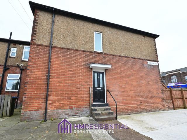 Whickham View NE15, 3 bed flat to rent, £850 pcm | PrimeLocation