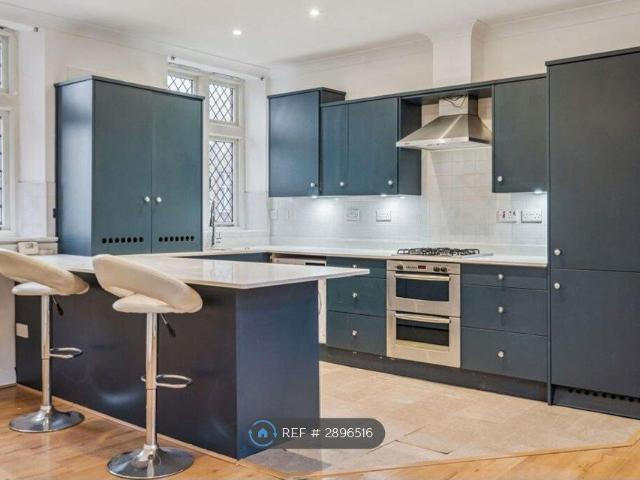 Whielden St, Amersham HP7, 2 bed flat to rent, £2,500 pcm | PrimeLocation