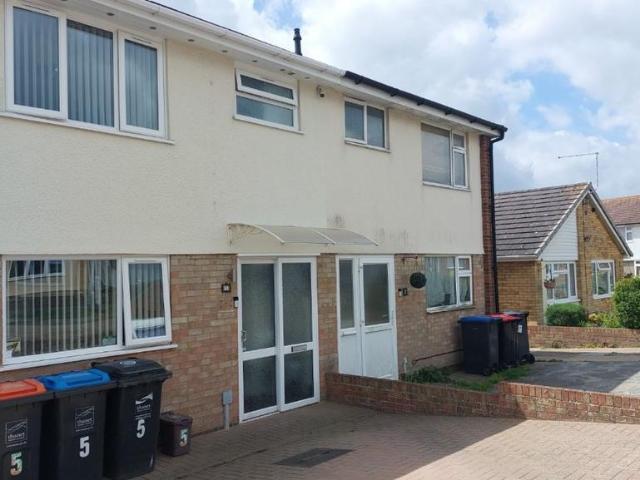 Whinfell Avenue, Ramsgate 3 bed terraced house to rent £1,550 pcm £358 pw