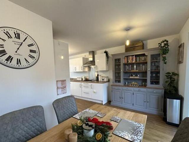 Whinfell Close, St. Neots, 3 Bedroom Semi detached