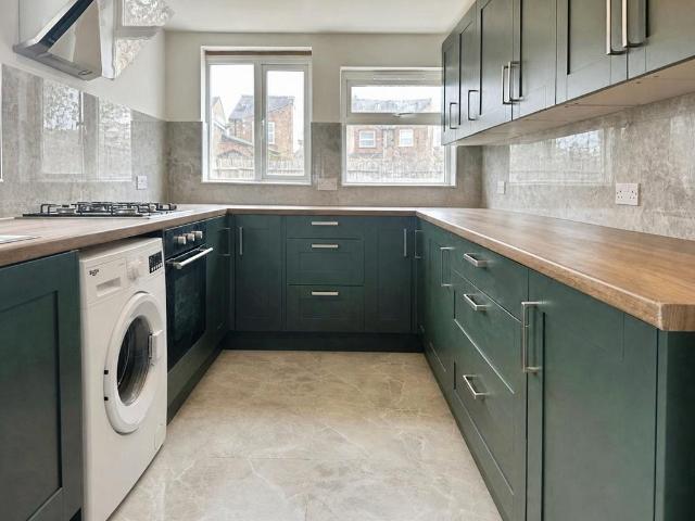 Whippendell Road, Hertfordshire WD18 4 bed terraced house to rent £2,250 pcm £519 pw