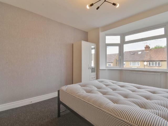 Whippendell Road, Watford, Hertfordshire WD18, Room to rent, £900 pcm | PrimeLocation