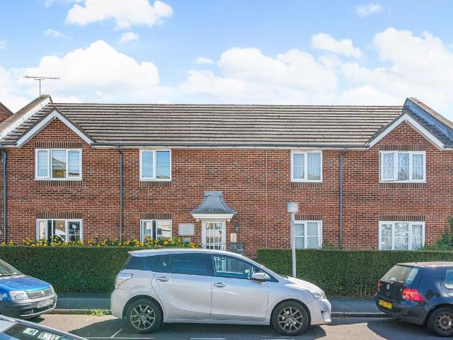 Whippendell Road, Watford WD18, 1 bed flat to rent, £1,400 pcm | PrimeLocation