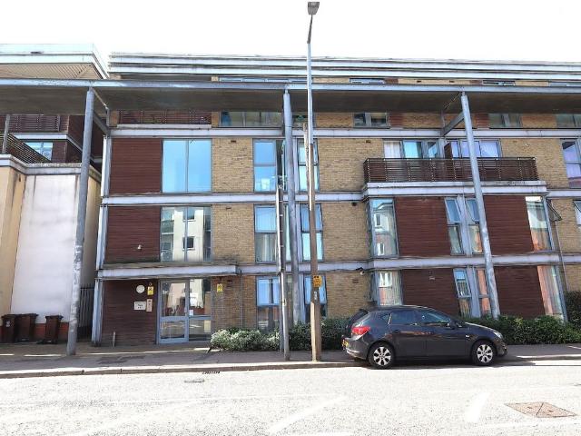 Whippendell Road, Watford WD18, 2 bed flat to rent, £1,450 pcm | PrimeLocation