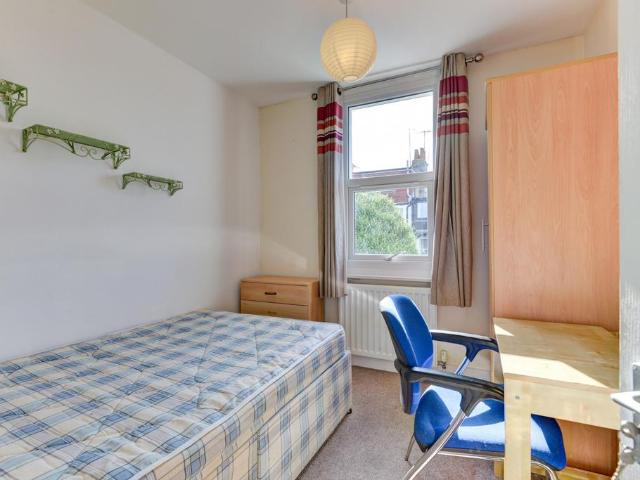 Whippingham Road, Brighton BN2 5 bed house to rent £3,033 pcm £700 pw