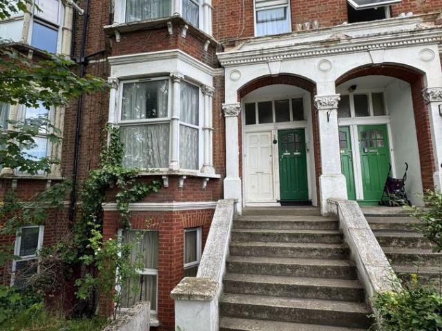 Whipps Cross Rd, Waltham Forest E11, 1 bed flat to rent, £1,500 pcm | PrimeLocation