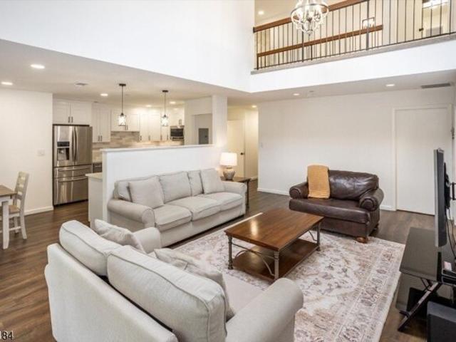 Whisper Way E, Roxbury Township, Condo For Sale
