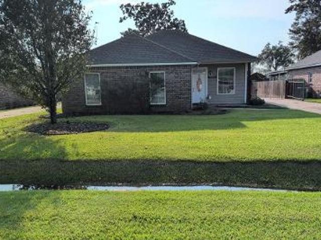 Whispering Oaks Dr