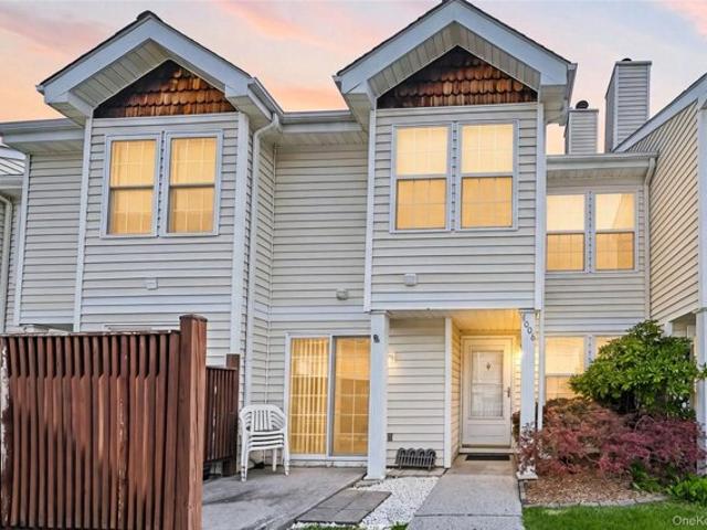 Whispering Hills Dr, Chester, Condo For Sale