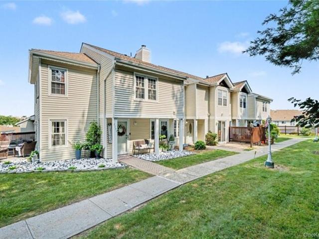 Whispering Hls, Chester, Condo For Sale