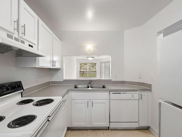 Whispering Lakes Apts 1 Bedroom Apartment for Rent at 45425 Whispering Lakes Blvd, Utica, MI 48317 Utica