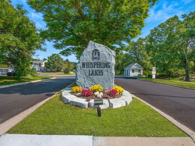 Whispering Lakes Apts