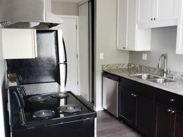 Whispering Pond 1 Bedroom Apartment for Rent at 180 180 210 County Road B2 E, Roseville, MN 55117 Roseville