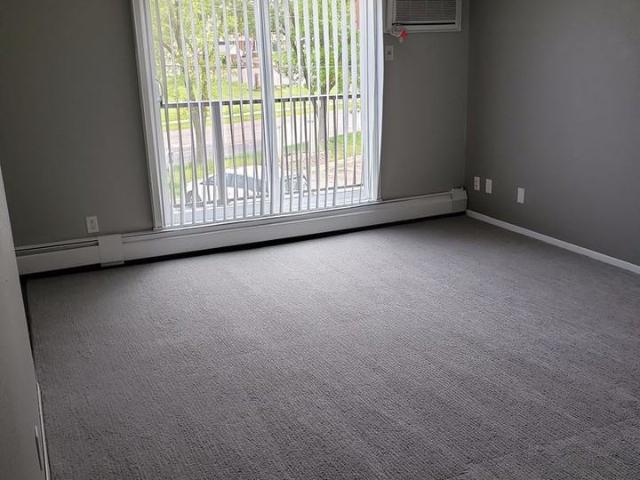 Whispering Pond 2 Bedroom Apartment for Rent at 180 180 210 County Road B2 E, Roseville, MN 55117 Roseville
