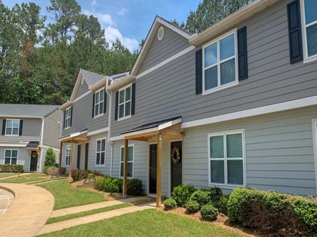 Whispering Trace Townhomes 2 Bedrooms, 2 Bathrooms