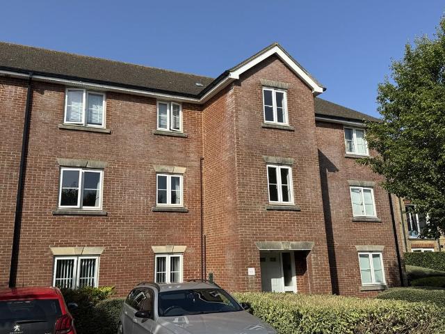 Whyte Close, Whitfield, Nr Dover CT16, 2 bed flat to rent, £875 pcm | PrimeLocation