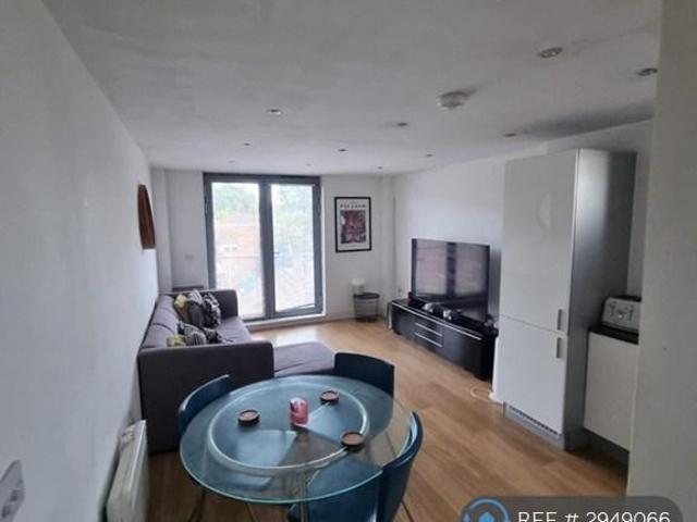 Whytecliffe Rd Sth, Purley, CR8 1 bed flat to rent £1,390 pcm £321 pw
