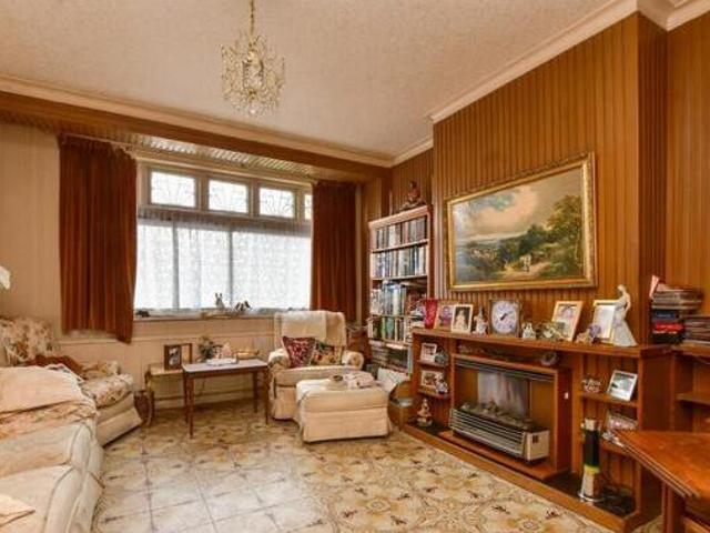 Whytecliffe Road North, Purley, 3 Bedroom End