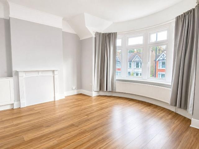 Whytecliffe Road North, Purley CR8, 2 bed maisonette to rent, £1,750 pcm | PrimeLocation