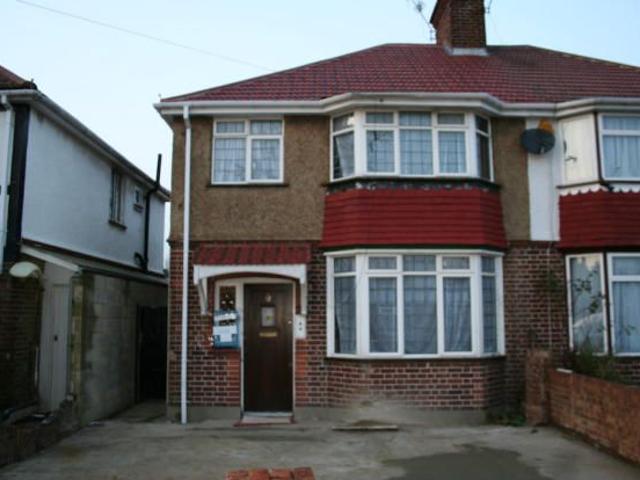 Wimborne Ave, Hayes UB4, 4 bed semi detached house to rent, £2,500 pcm | PrimeLocation