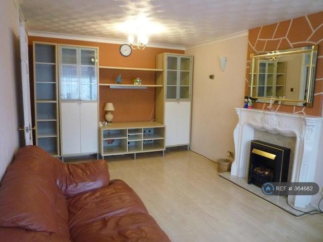 Wimborne Close, London, SE12 4 bed terraced house to rent £2,850 pcm £658 pw