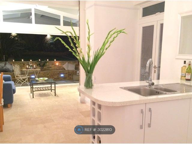 Wimborne Gardens, London W13, 2 bed flat to rent, £2,995 pcm | PrimeLocation