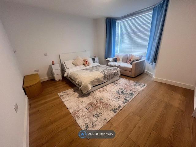 Wimborne Rd, London N9, Room to rent, £900 pcm | PrimeLocation