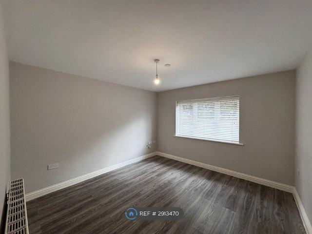 Wimborne Road, Bournemouth BH11, 2 bed flat to rent, £945 pcm | PrimeLocation