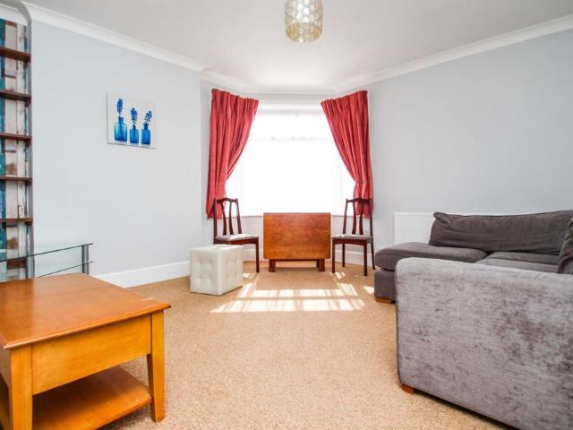 Wimborne Road, Bournemouth, BH9