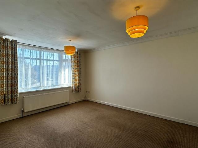 Wimborne Road, Bournemouth BH9, 1 bed flat to rent, £825 pcm | PrimeLocation