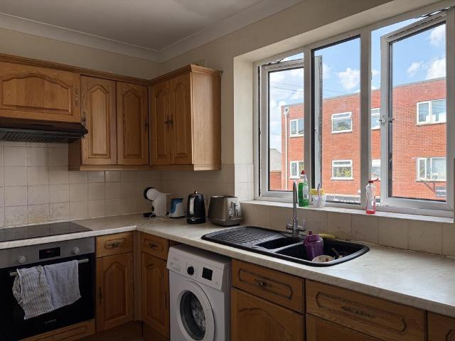 Wimborne Road, Bournemouth, BH9 3 bed apartment to rent £1,575 pcm £363 pw