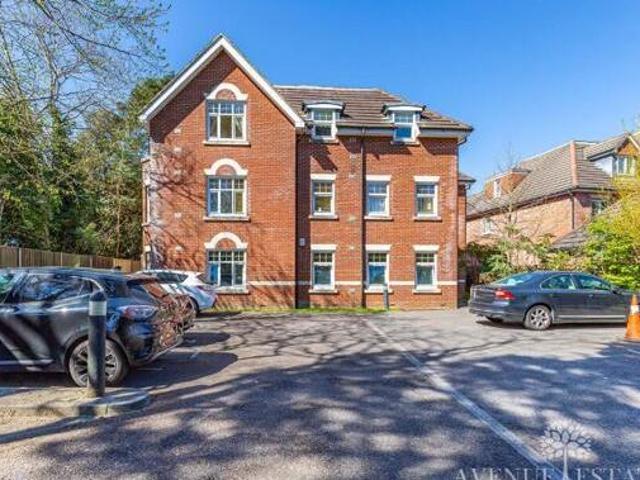 Wimborne Road, Bournemouth, 2 Bedroom Apartment