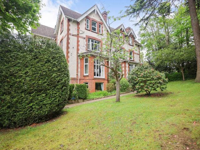 Wimborne Road, Brinklea BH2, 2 bed flat to rent, £1,295 pcm | PrimeLocation