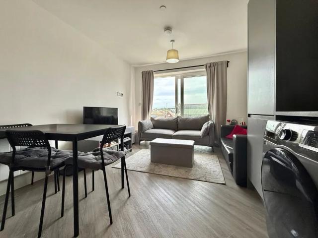 Wimborne Road, Poole, Dorset, BH15