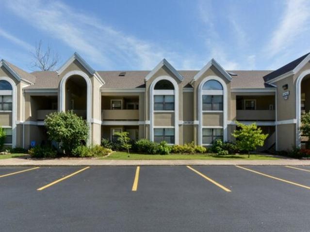 Wimbledon Dr Apt,branson, Condo For Sale