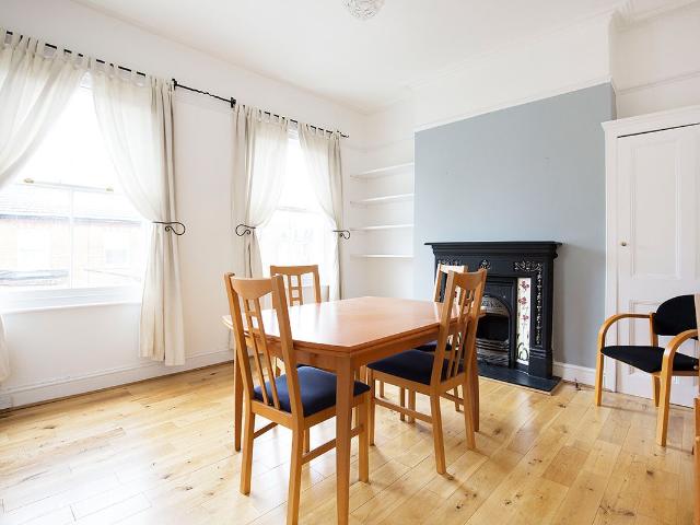 Wimbledon SW19, 2 bed maisonette to rent, £2,000 pcm | PrimeLocation