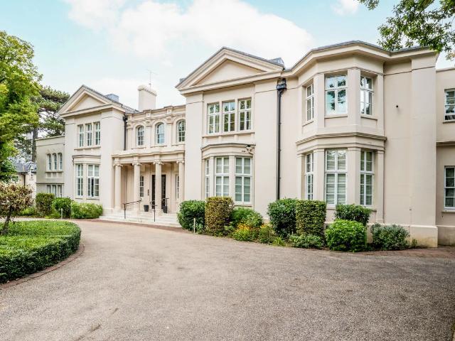 Wimbledon Park Side, London SW19, 2 bed flat to rent, £6,000 pcm | PrimeLocation