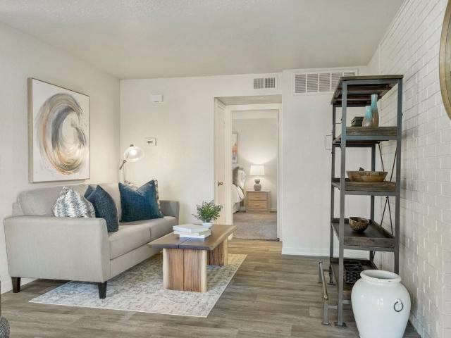Wimbledon Place 2 Bedroom Apartment for Rent at 7605 E 49th St, Tulsa, OK 74145
