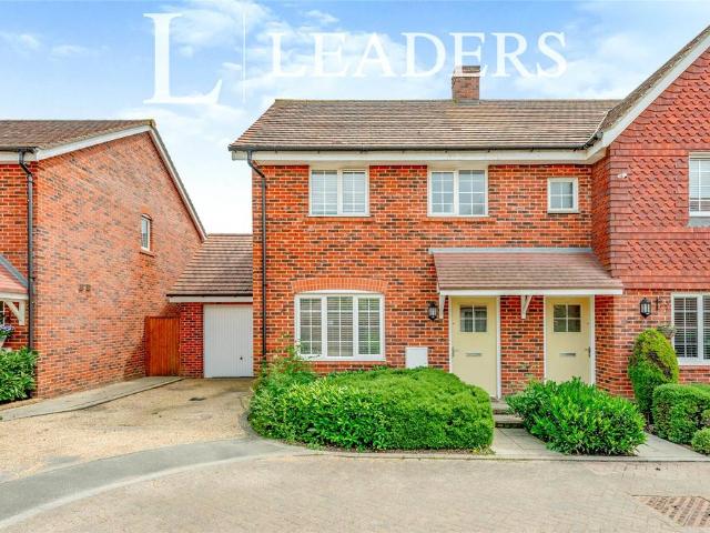 Wimblehurst Road, Crawley, RH10 3 bed house to rent £1,875 pcm £433 pw
